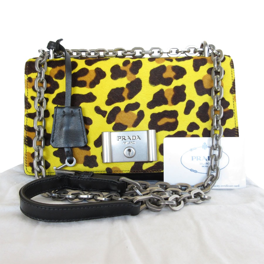 目立った傷や汚れなし】プラダ PRADA ショルダーバッグ ハラコ
