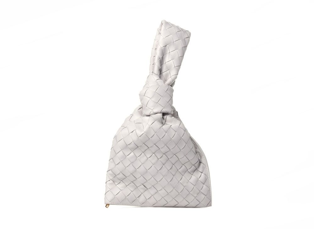 ボッテガ ヴェネタ イントレチャート レザー BV ツイスト "ホワイト" 607964の新品/中古フリマ(通販)｜スニダン