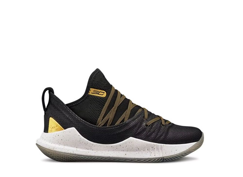 Under Armour GS Curry 5 Championship "Pack Black"の新品/中古フリマ(通販)｜スニダン
