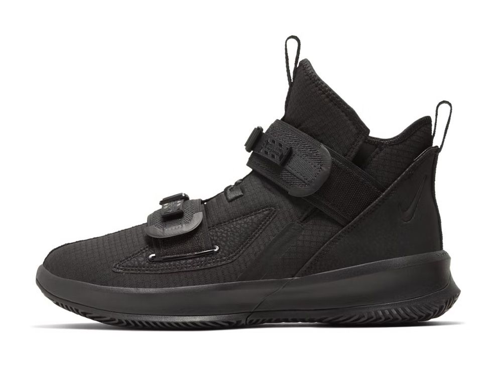Nike LeBron Soldier 13 SFG "Black"の新品/中古フリマ(通販)｜スニダン