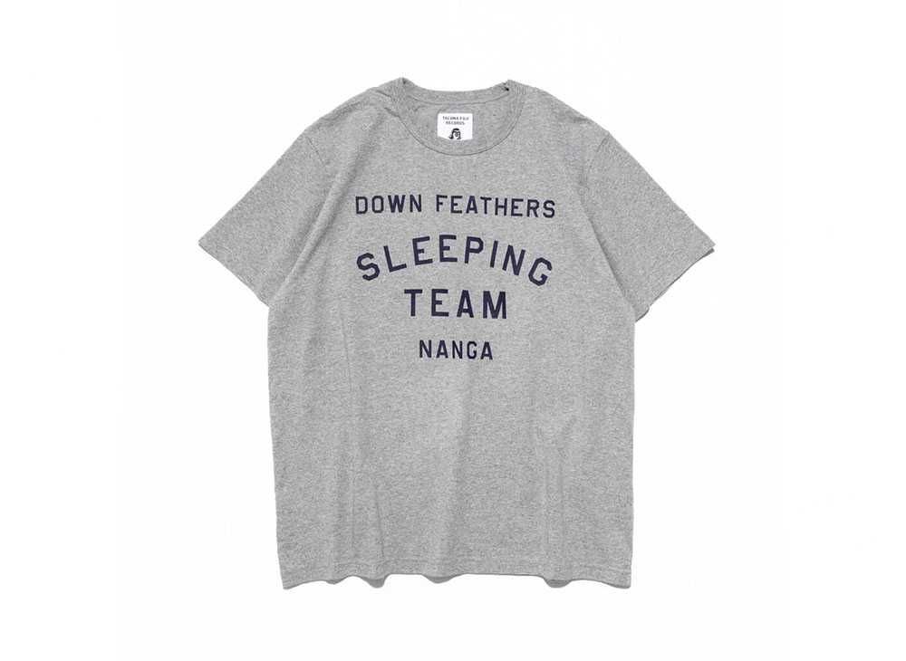 NANGA x TACOMA FUJI RECORDS Down Feathers Sleeping Team Logo Tee "H.Grey" | SNKRDUNK
