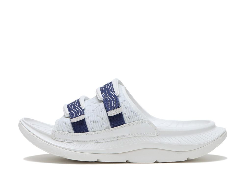 Hoka Ora Luxe "White/Bellwether Blue"の新品/中古フリマ(通販)｜スニダン