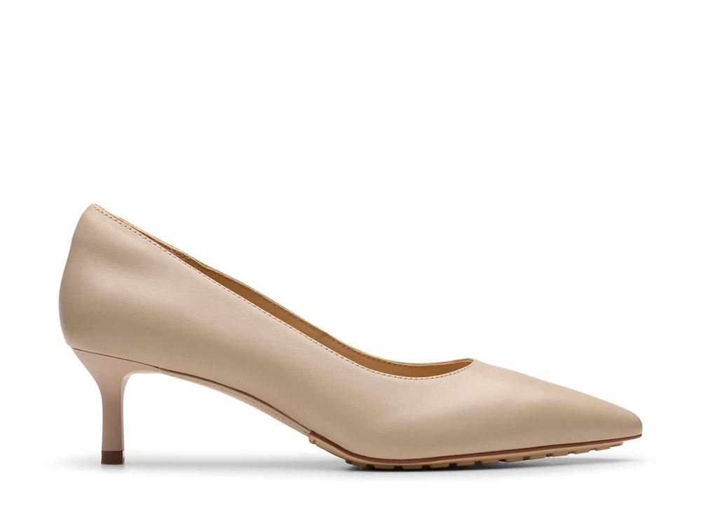Clarks Women's Adela Court "Sand Leather" 26179300 | SNKRDUNK