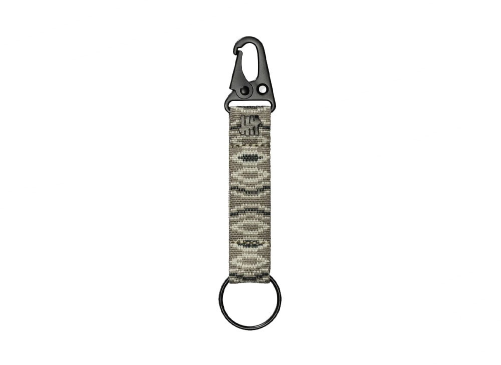 UNDEFEATED Carabiner Ikat Strap Keychain "Lt Brown" | SNKRDUNK