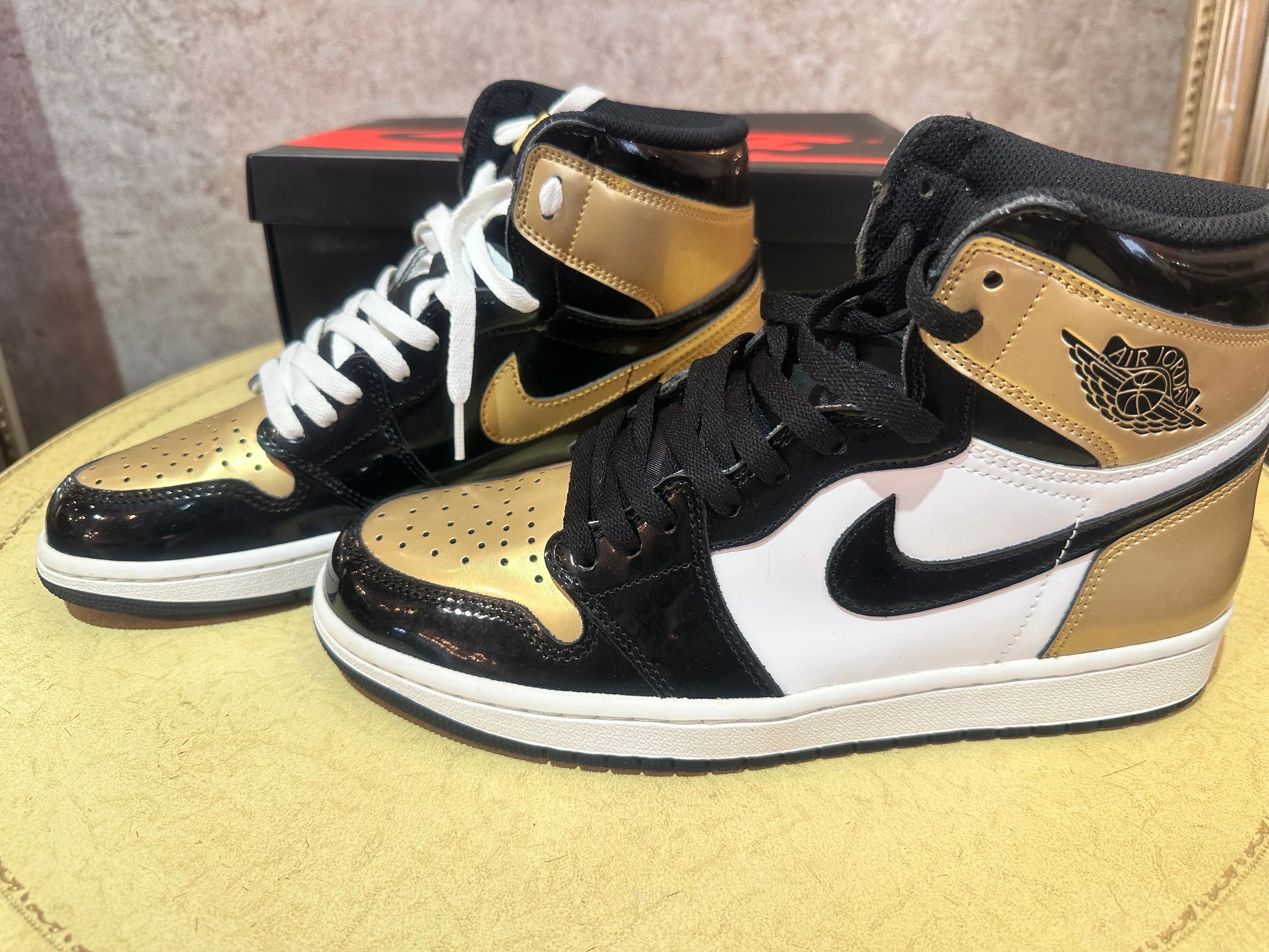Nike Air Jordan 1 Retro High OG NRG 